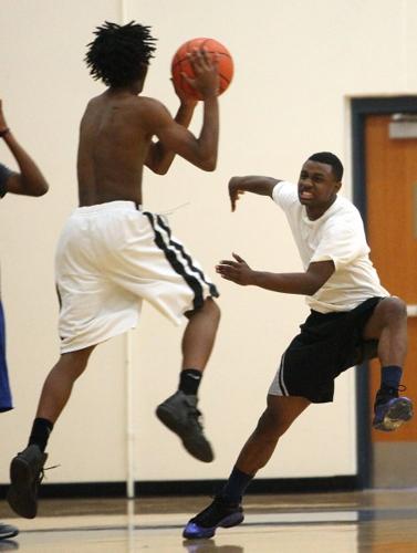 Crete-Monee boys basketball team excited for upcoming season