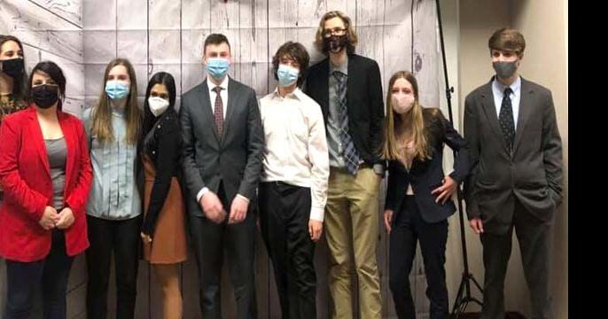 Chesterton Debate Team makes strong showing in tournament