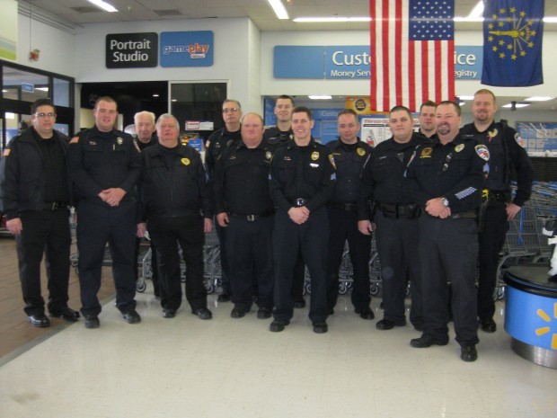 Crown Point FOP hosts Shop with a Cop