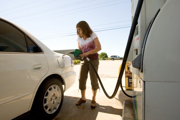BP economist: Gas prices could fall further at pump