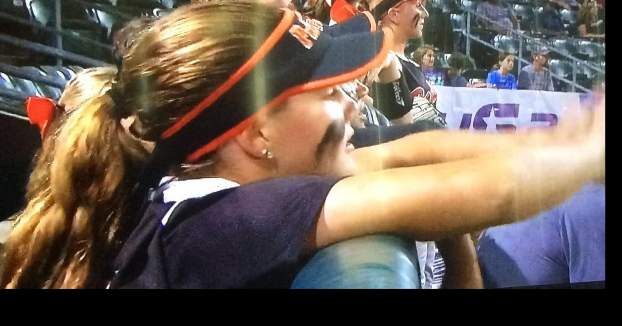 Crown Point freshman Anna Holloway commits to Notre Dame for softball