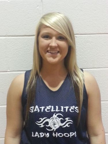 Like father, like daughter: Jill Rosenbaum joins 900-point club