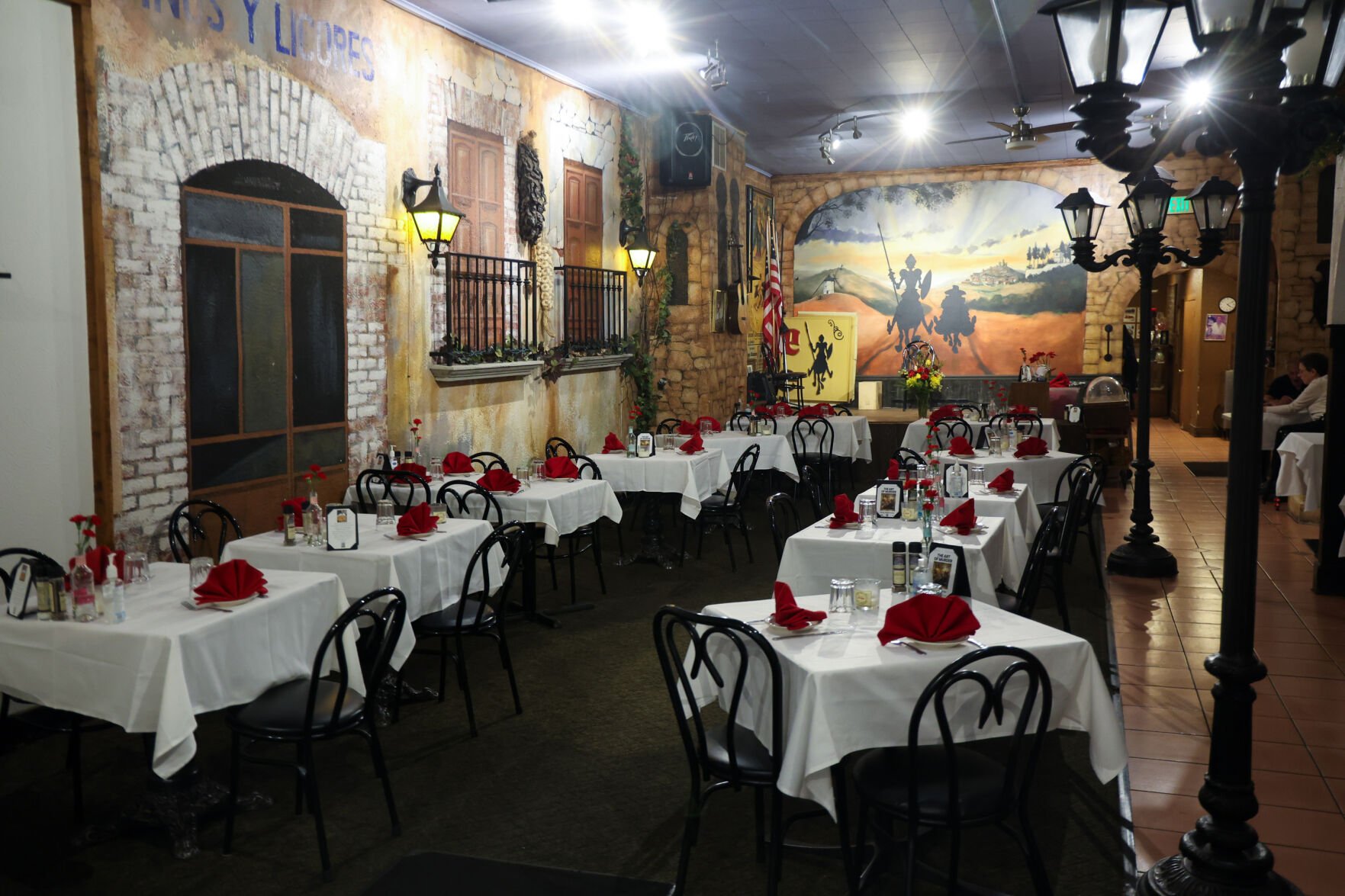 Spanish-born chefs bring taste of home to Valparaiso