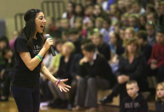 American Idol star says confidence key to stop bullying