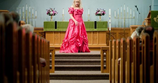 Opera singer brings her full voice to Lowell fundraiser