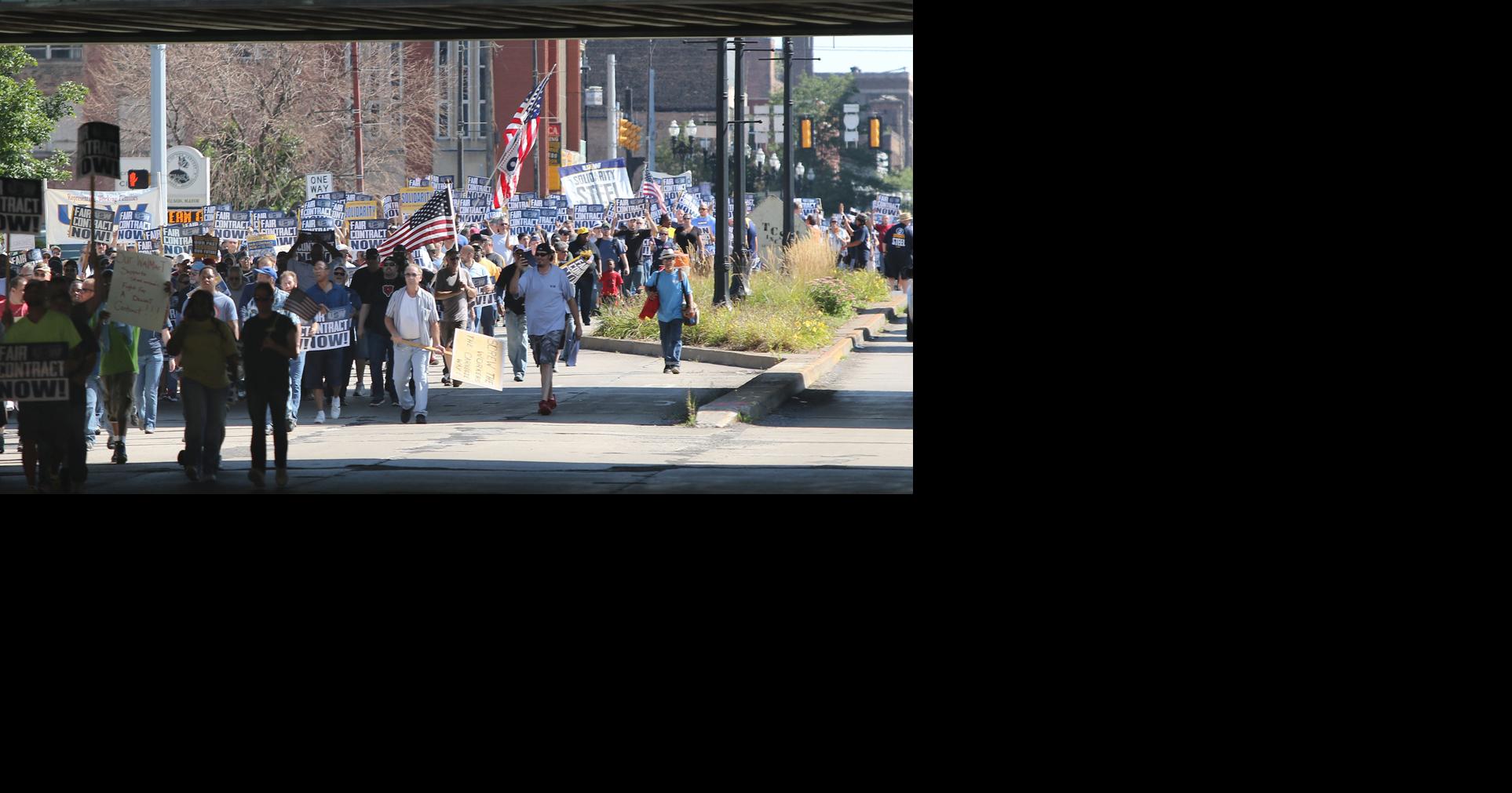 USW stages massive rally
