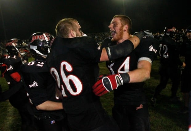 Lowell football heading back to state finals
