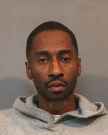 Man arrested on charges he stalked ex-girlfriend, shot her in face