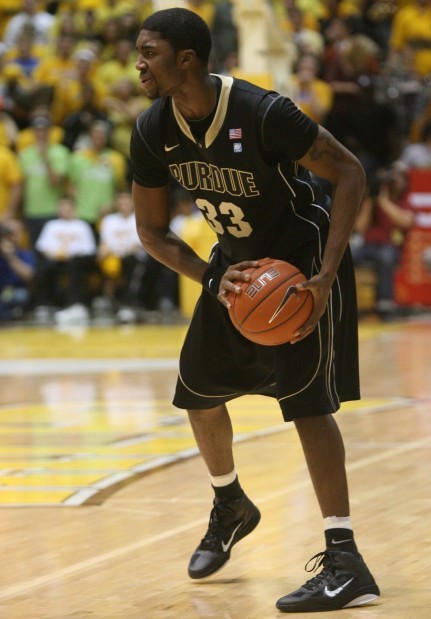 Family life kept NBA hopeful E'Twaun Moore off the streets | Purdue ...