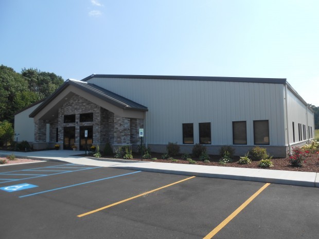 CrossPointe Christian Church opens its doors