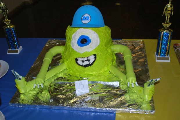 Scouts compete in cake contest