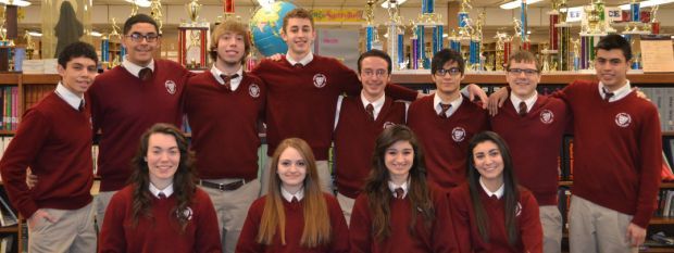 Bishop Noll names top academic seniors