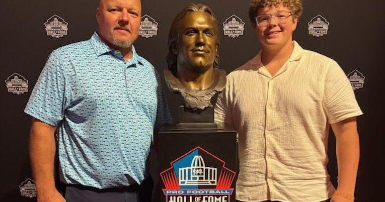 New Lenox fan shares in festivities honoring Steve McMichael