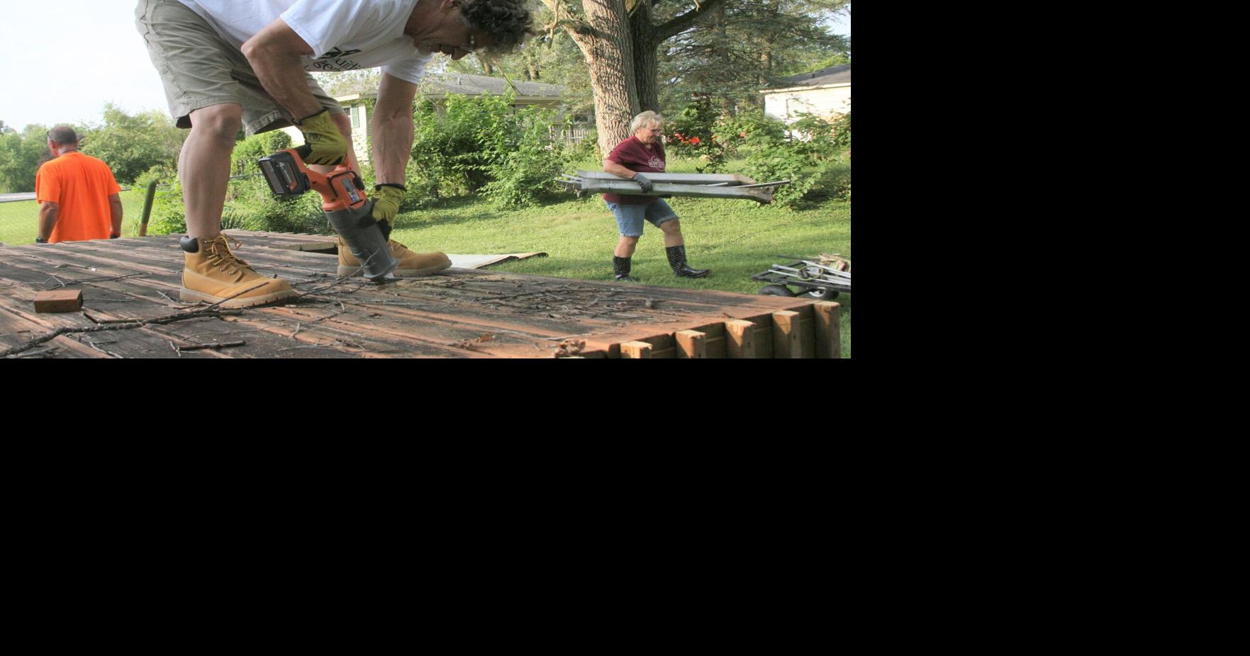 Neighbors help neighbors in day of community service