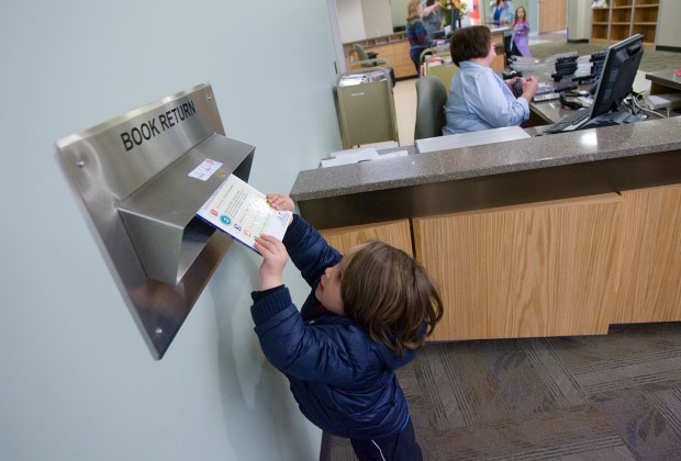 New Crown Point library opens for business