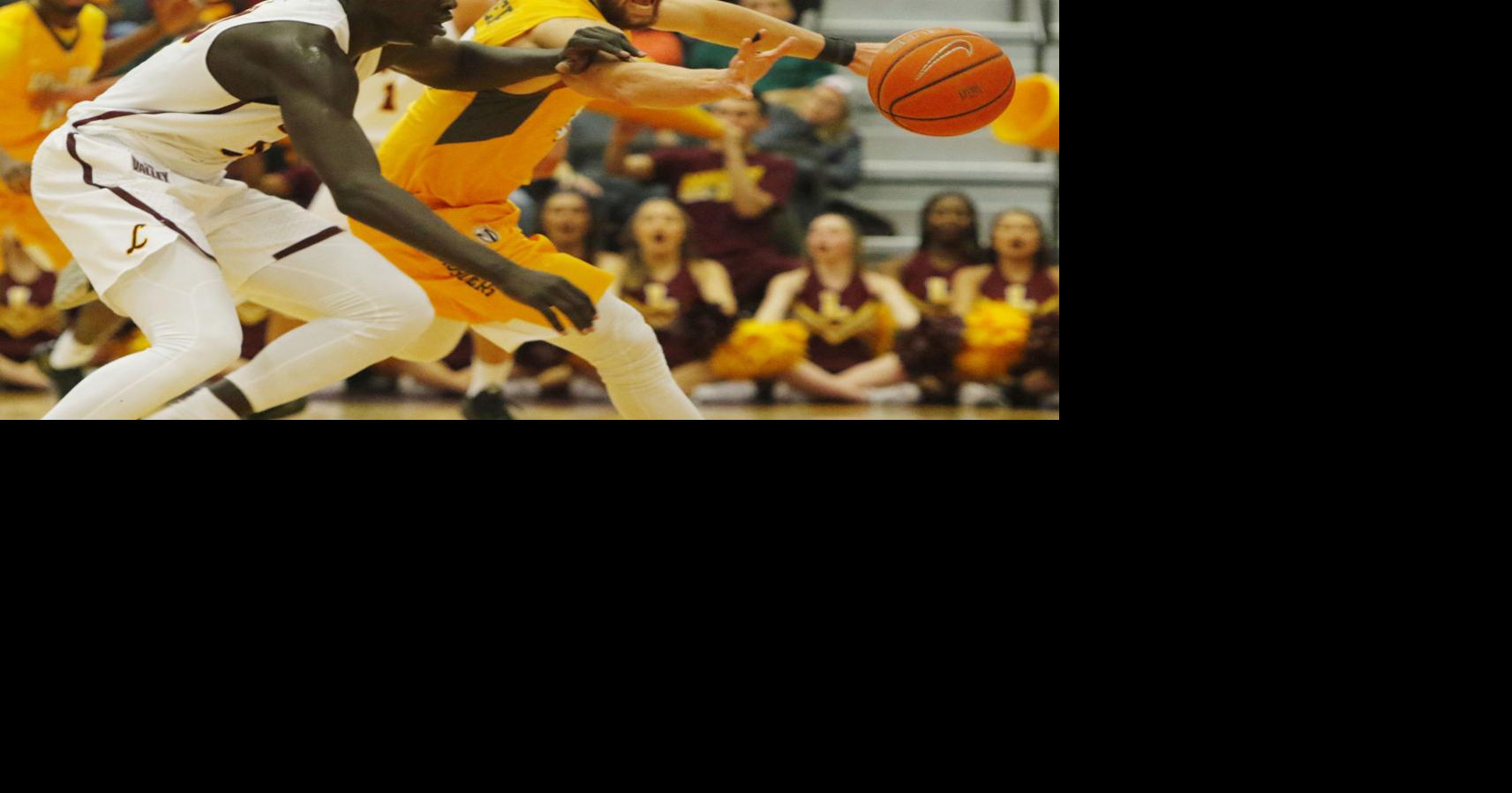 MEN'S BASKETBALL: Stellar work ethic defines Kiser’s role with Valparaiso