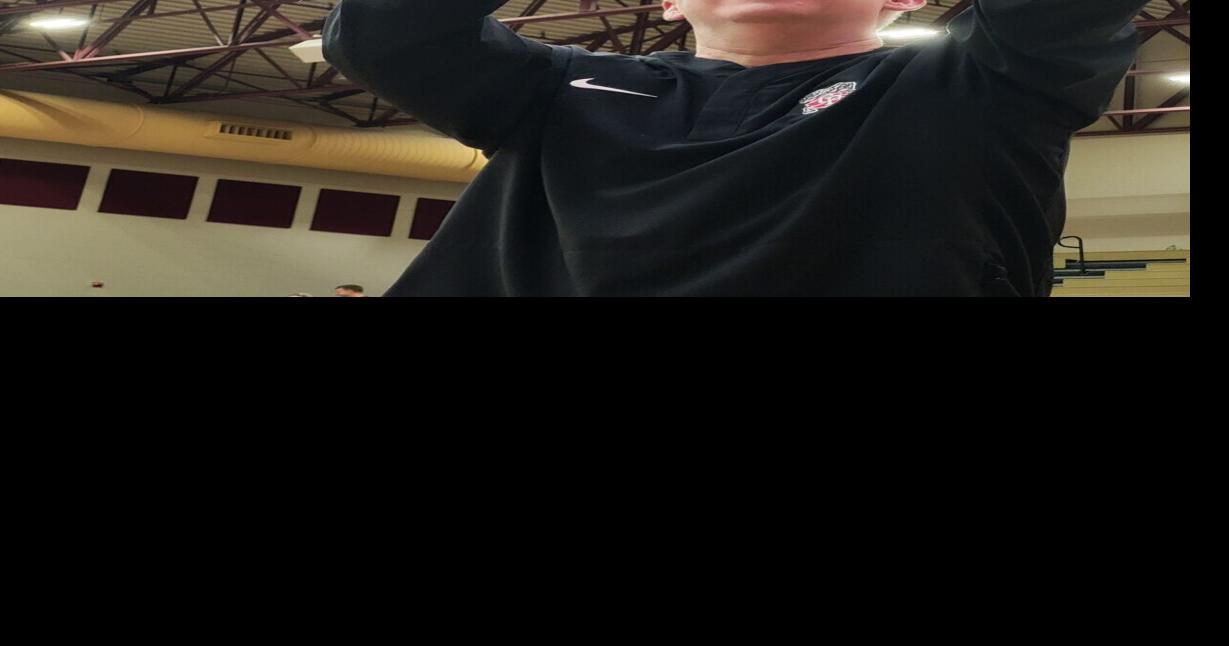 Jack Svetich’s big night powers Crown Point to sectional win