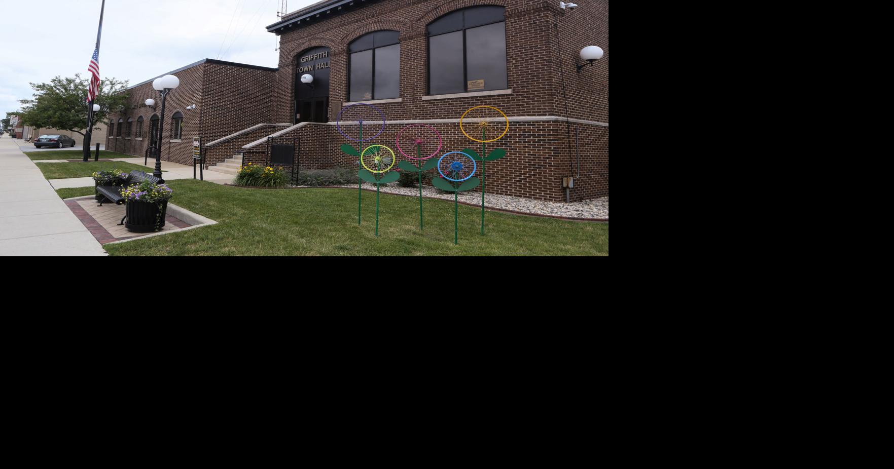 Building corporation oversees new Griffith Town Hall