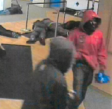 FBI on hunt for suspects in brazen bank robbery in East Chicago