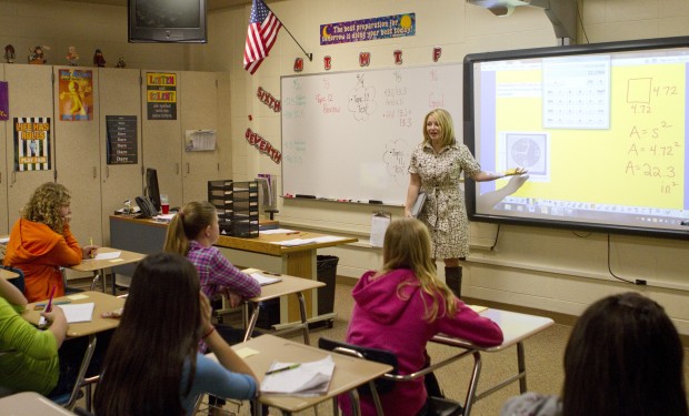 Wilbur Wright middle schoolers use digital math program