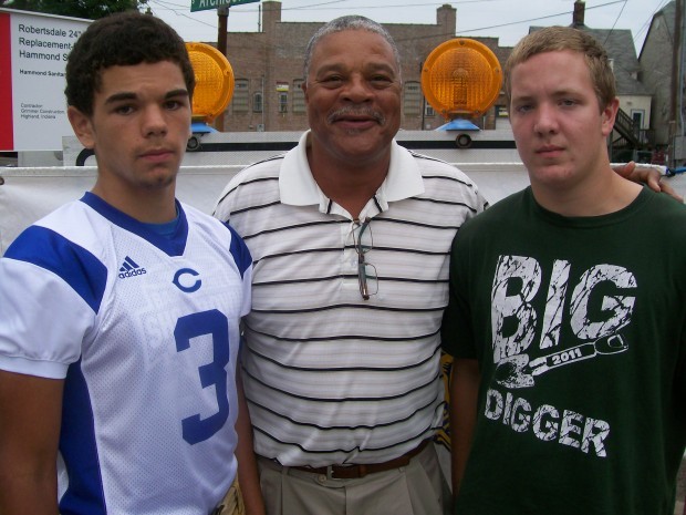 AL HAMNIK: Ex-Bear Moorehead can't help be uptight about his old position