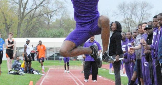 Thornton's Tim Faust captures wins in the 100, 200 at host relay