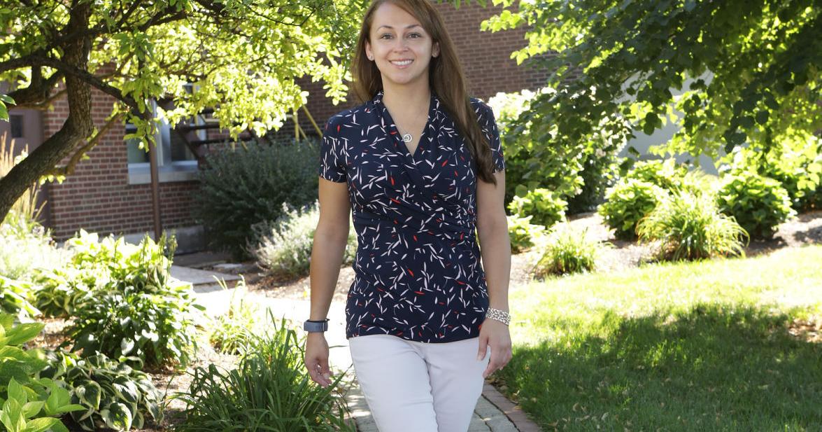 How Introverts and extroverts can navigate COVID's social limitations ...