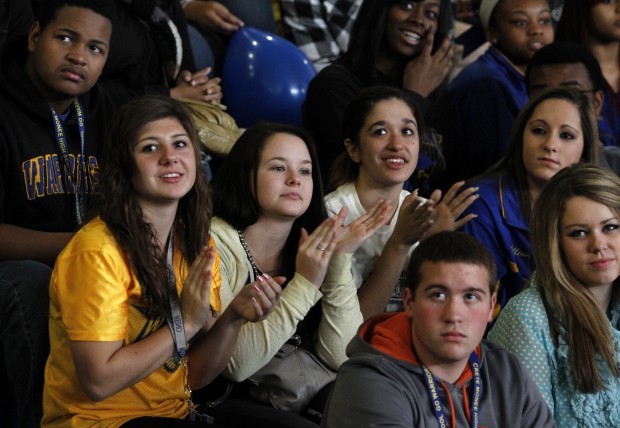 Crete-Monee celebrates its state champs