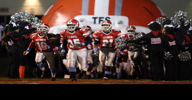 Gallery: T.F. North at T.F. South football
