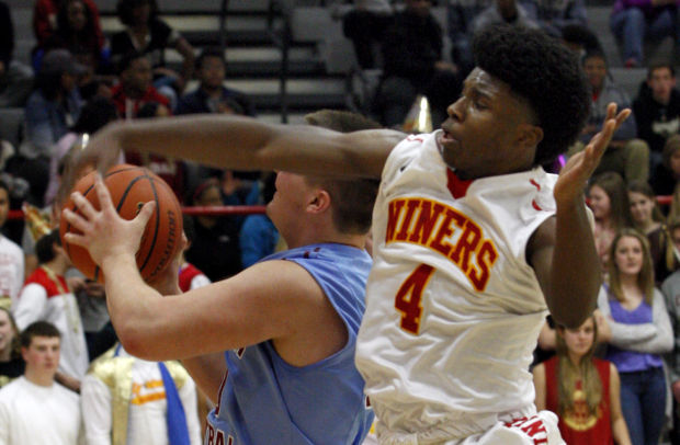 Flowers helps Niners defeat Hanover Central for fourth consecutive season