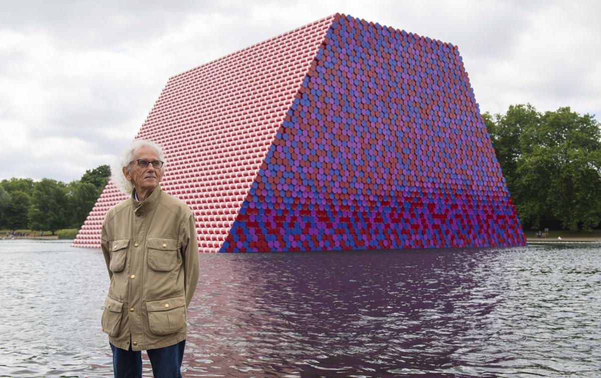 Roll out the barrels: Christo artwork floats on London lake