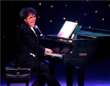 Musical Humorist Dale Gonyea to perform in Munster