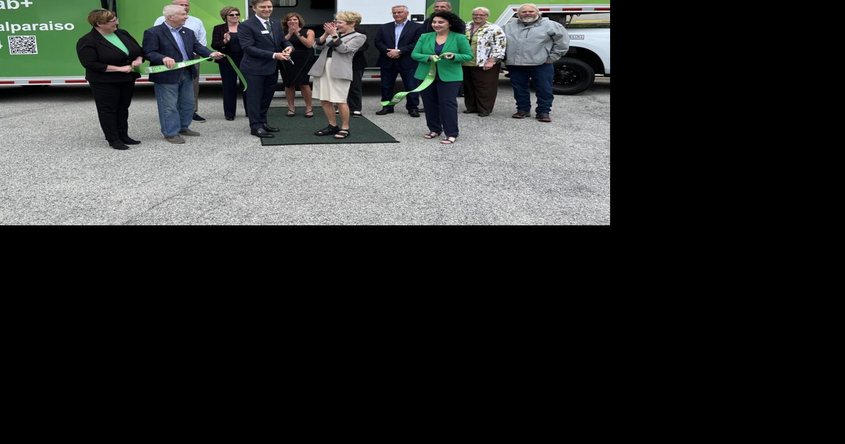 Ivy Tech Valparaiso unveils new mobile learning unit