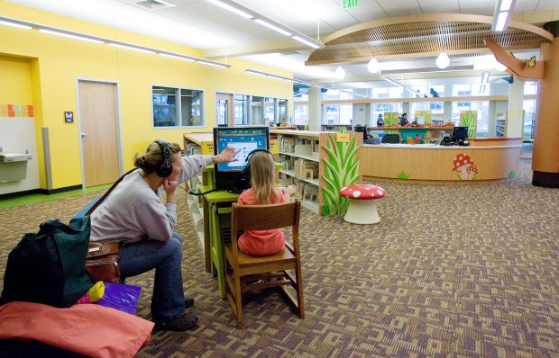 New Crown Point library opens for business