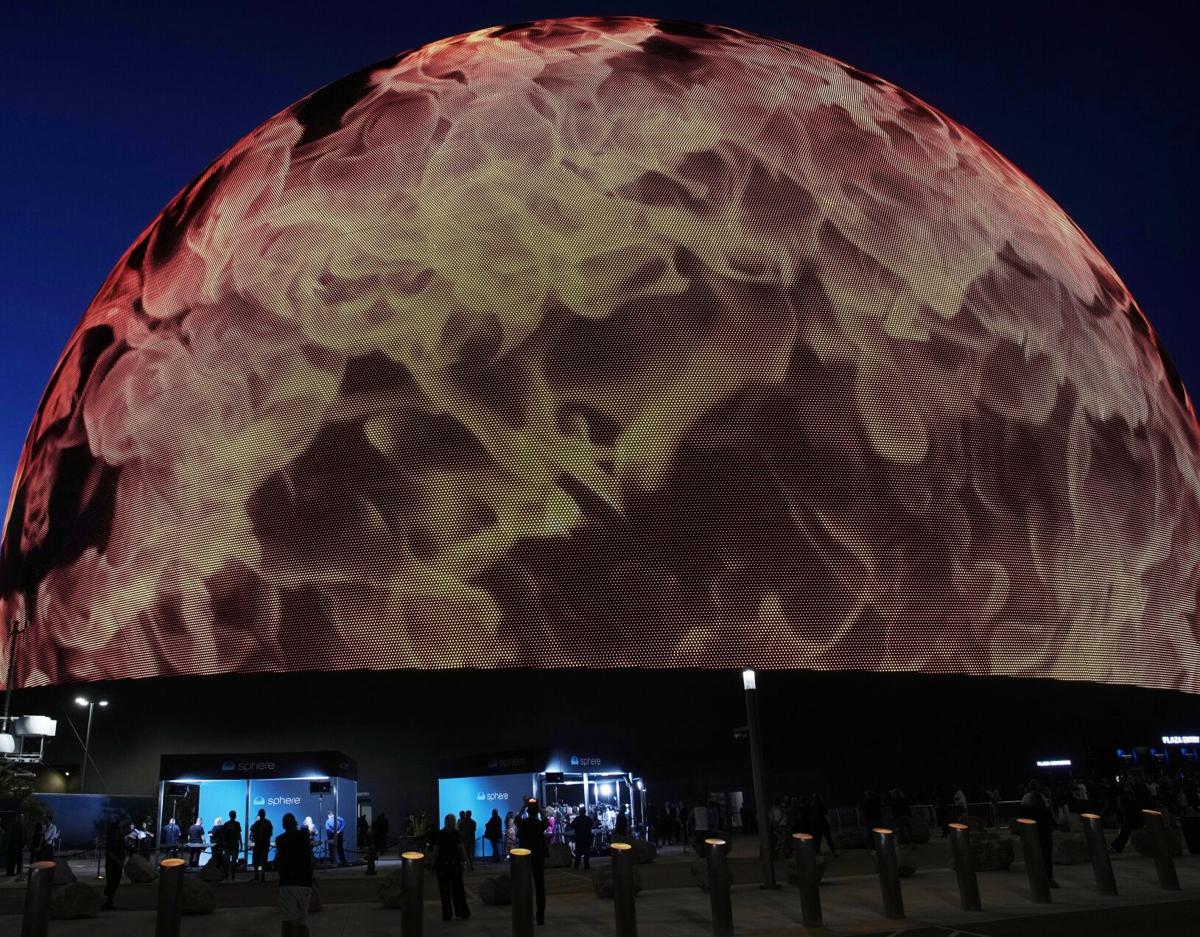 U2 concert uses stunning visuals to open massive Sphere venue