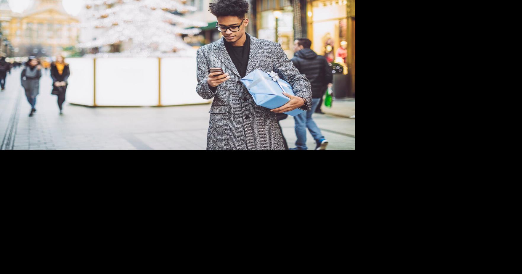 10 Tech Gift Ideas for Gadget Lovers on Your 2021 Holiday Gift List