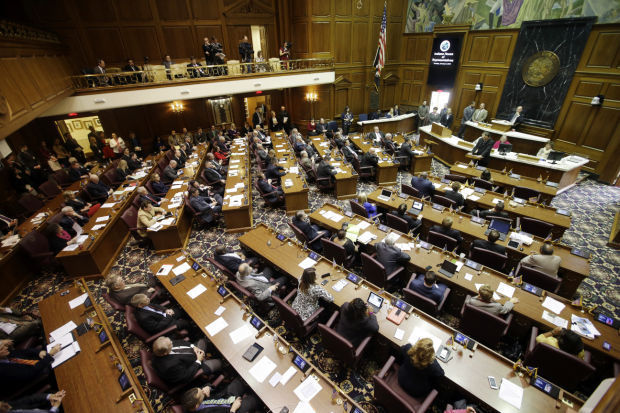 Indiana lawmakers cordial on first day of session