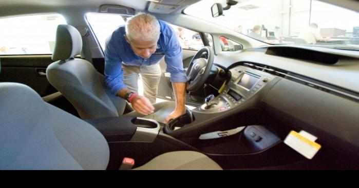 Educating first responders on hybrid, electric cars