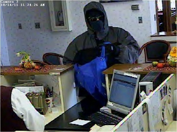 FBI: Bank robbery suspect may be headed for Indiana