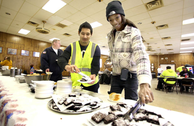 Portage Legion Auxiliary thanks city workers with lunch
