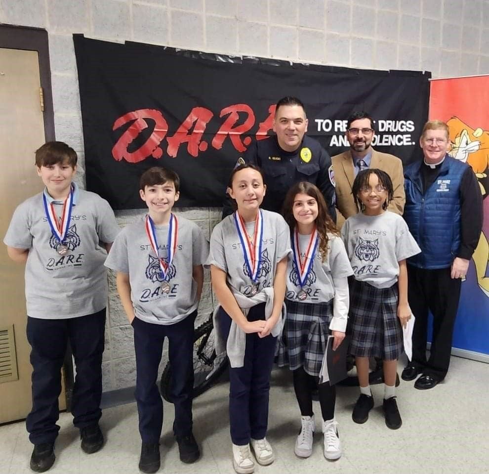 St. Mary students graduate from DARE program