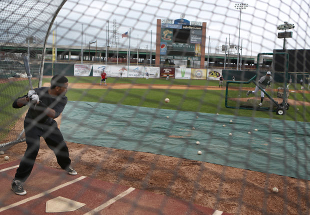 RailCats tryout brings out experience, rookies and pro baseball hopefuls
