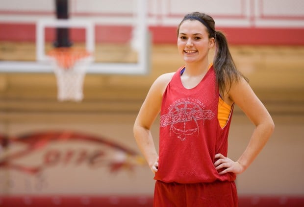 Hebron's Shrum a key to Hawks' promising start