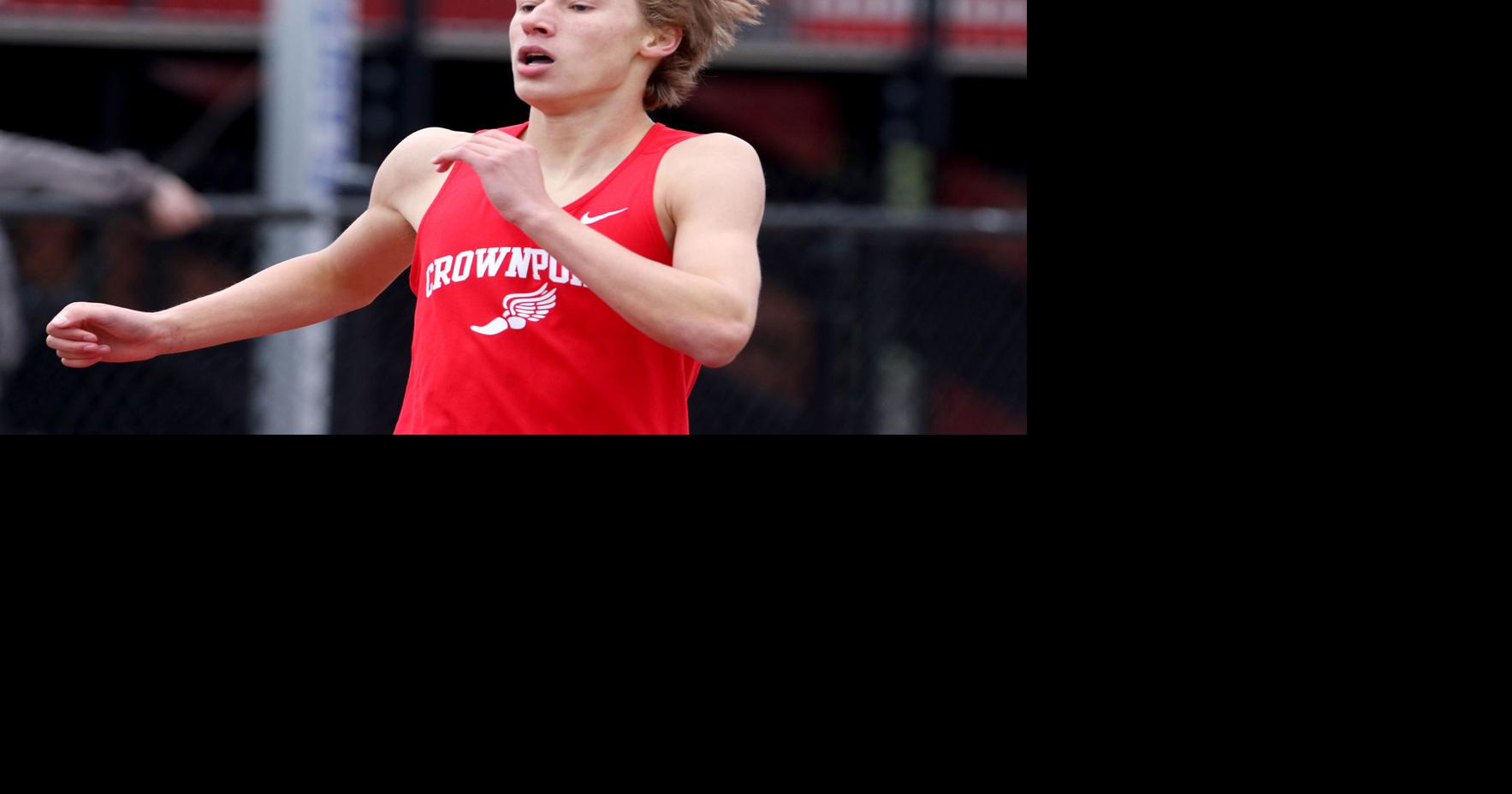 Crown Point's Matt Hanlon does it all for the Bulldogs