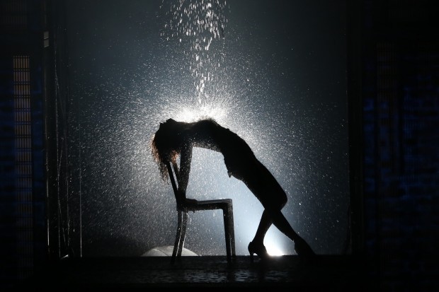 Stepping it Up: 'Flashdance The Musical' brings decade of decadent ...