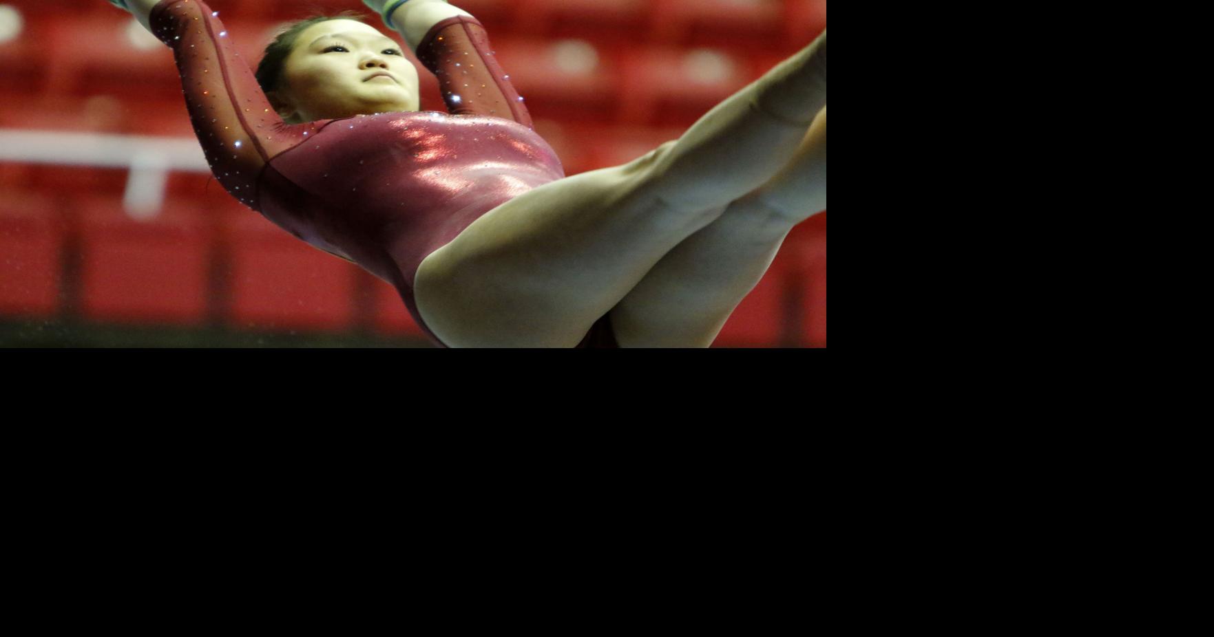 Mia Pak leads defending state champ Chesterton