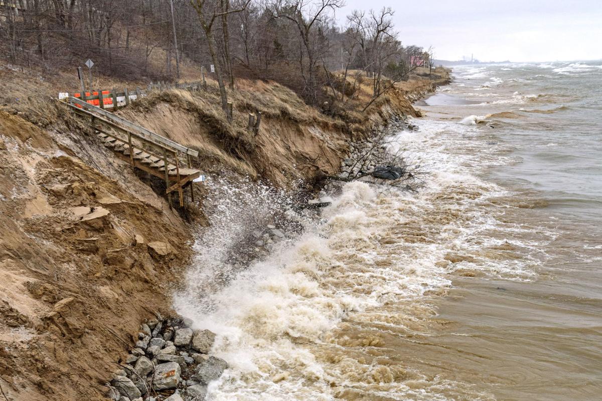 Communities urge Indiana to help fight Lake Michigan erosion