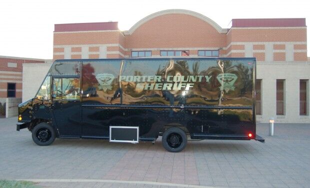 1 in custody after brief standoff in Porter, police say