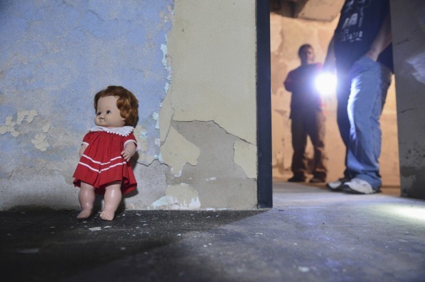 Former insane asylum in Bartonville draws crowds for spooky tours