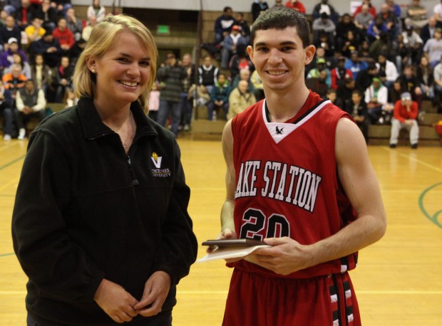 Jenkins edges Suleski in boys 3-point contest